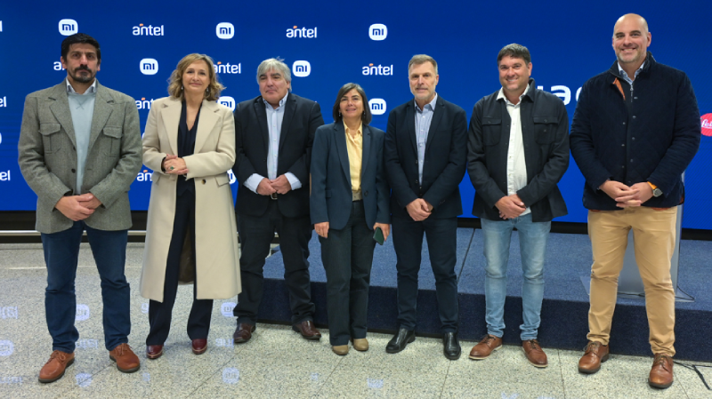 Antel lanzó el nuevo smartphone Xiaomi 15 y será el único operador que ...